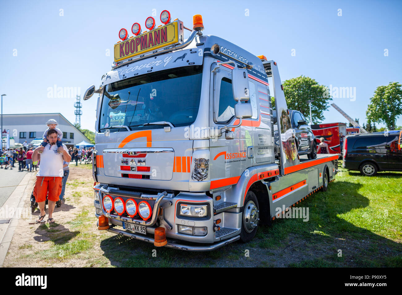 Breakdown breakdown lorry van hi-res stock photography and images - Alamy