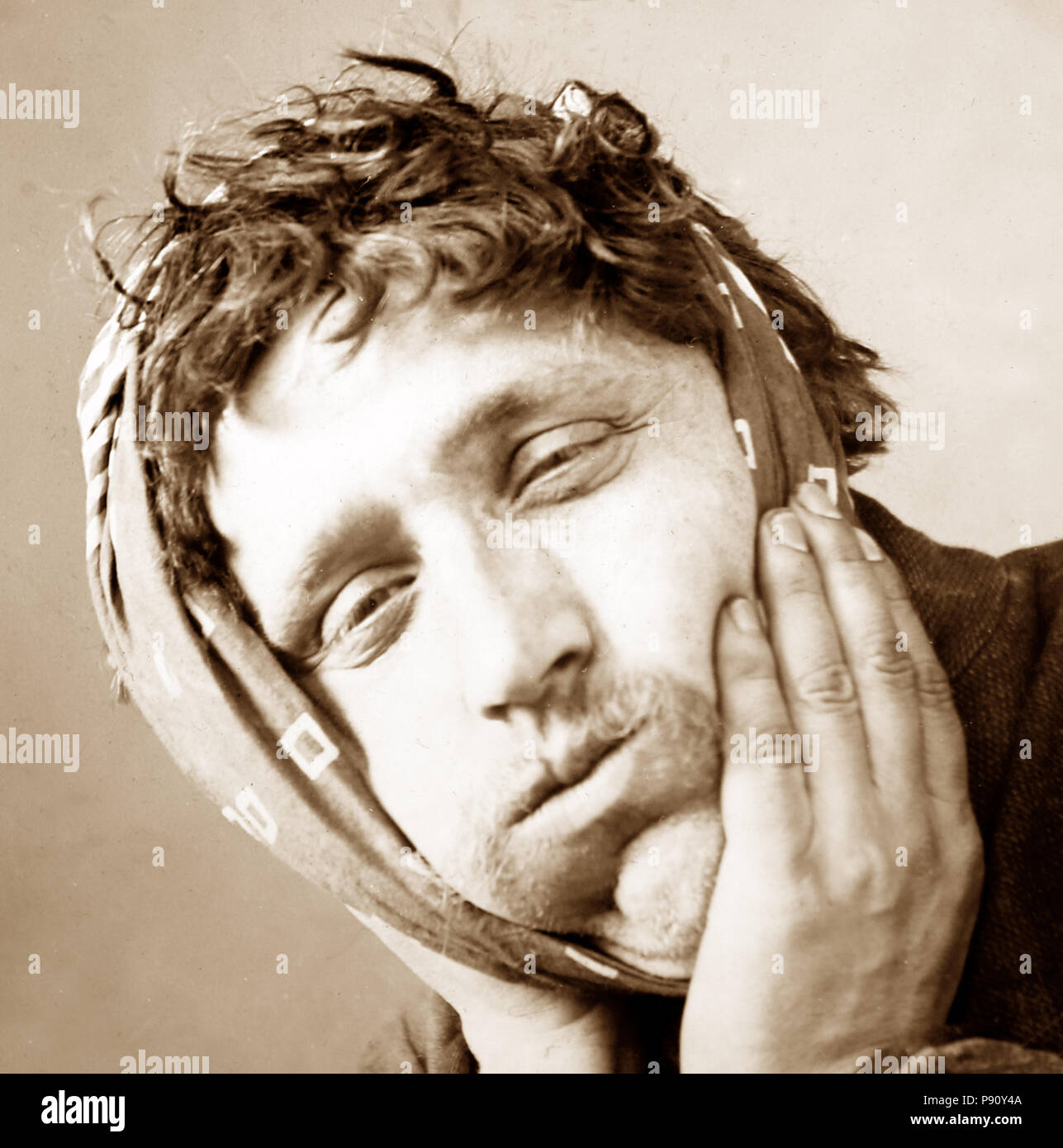 Man with toothache vintage hi-res stock photography and images - Alamy