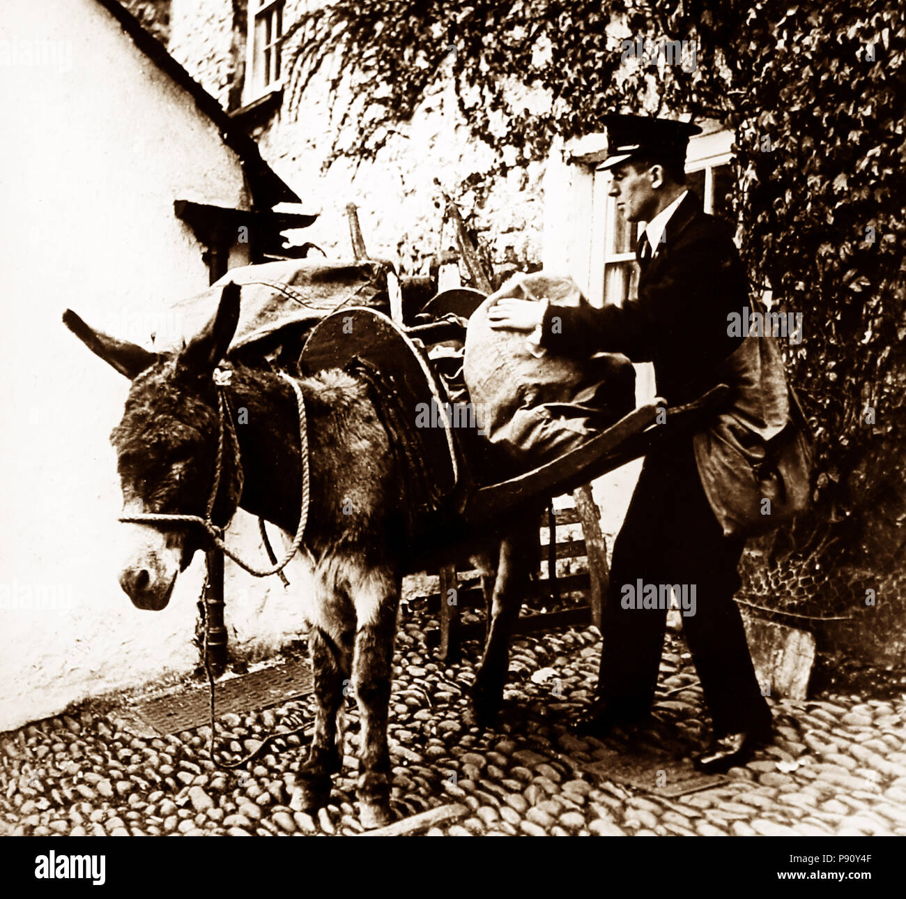 Victorian postman hi-res stock photography and images - Alamy