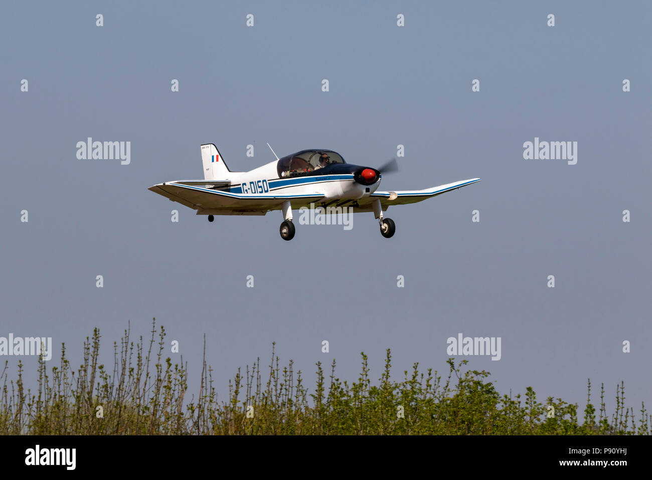 Tail dragger undercarriage hi-res stock photography and images - Alamy
