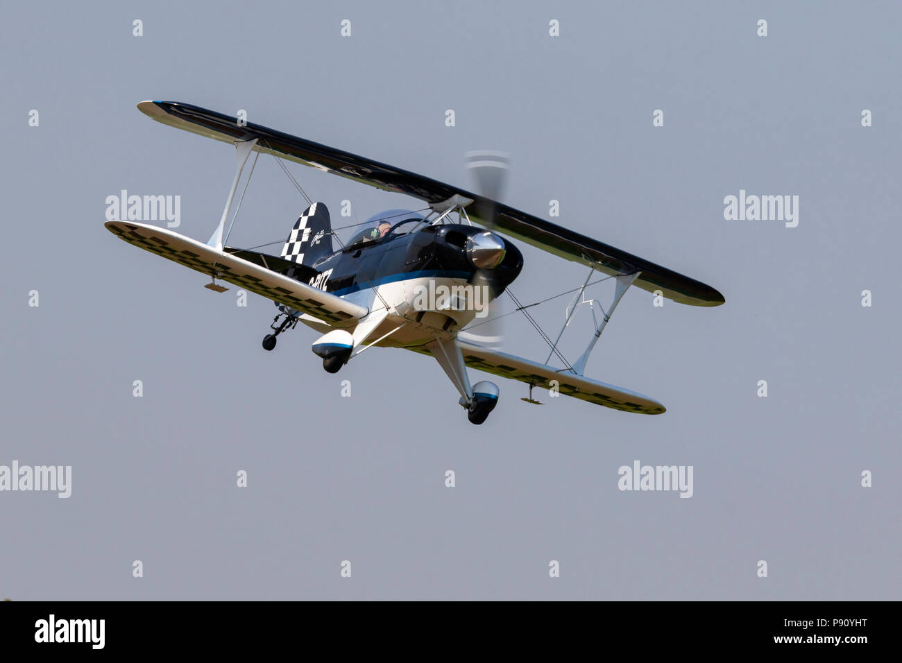 Pitts special s 2a aerobatic aircraft hi-res stock photography and ...