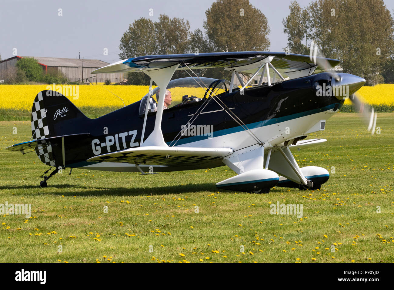 Pitts special s 2a aerobatic aircraft hi-res stock photography and ...