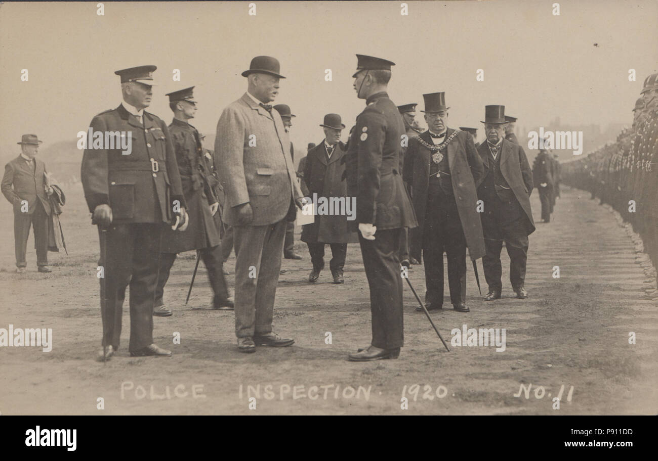 Parade inspection hi-res stock photography and images - Alamy