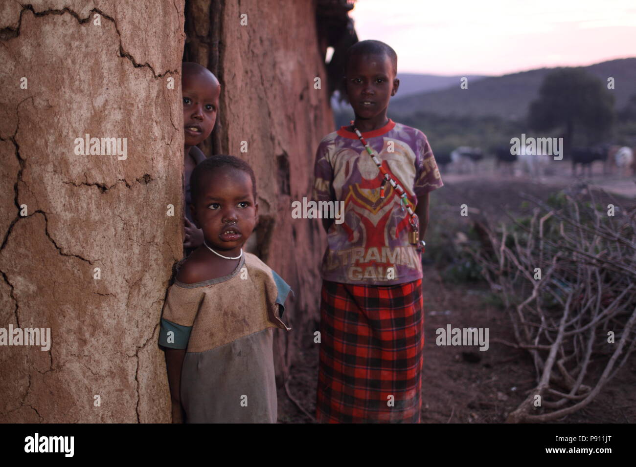 Poor children hi-res stock photography and images - Alamy