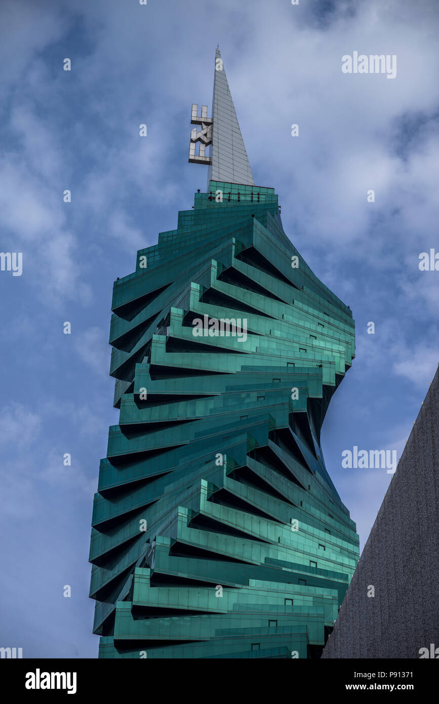 El Tornillo Modern Commercial Office Building Facade Design Panama City ...