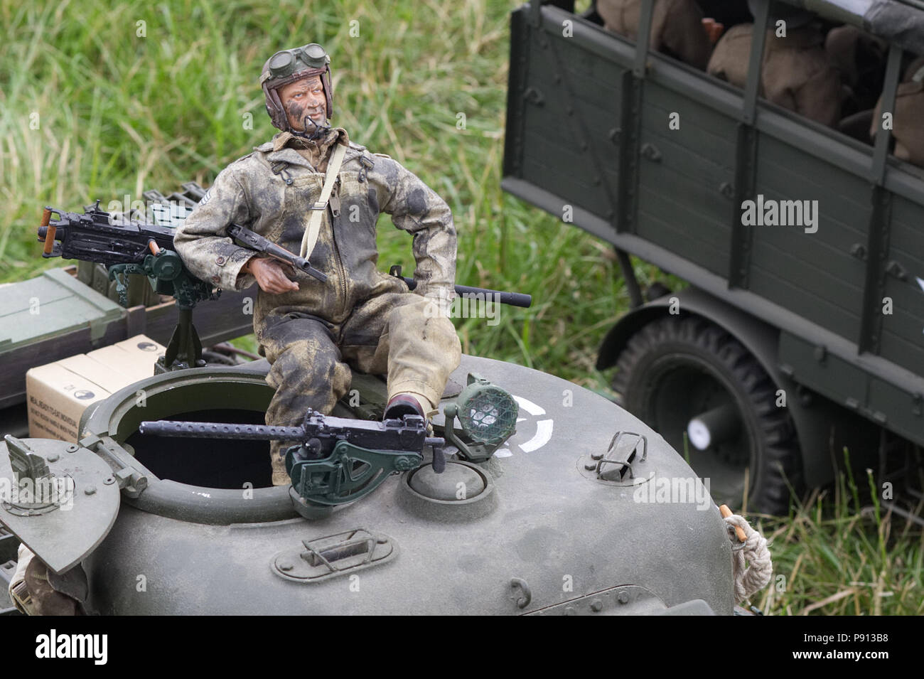 Toy soldiers military vehicles hi-res stock photography and images - Alamy