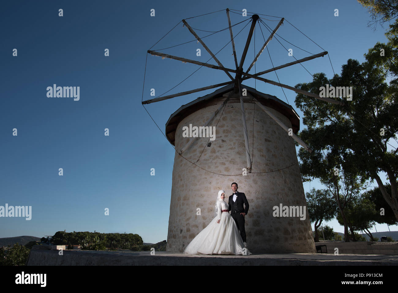 Muslim bride and groom Islamic wedding ceremony Middle Easterner ...