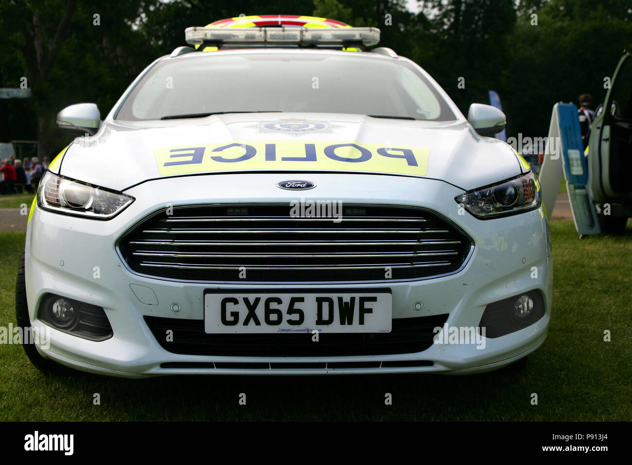 Surrey police car hi-res stock photography and images - Alamy