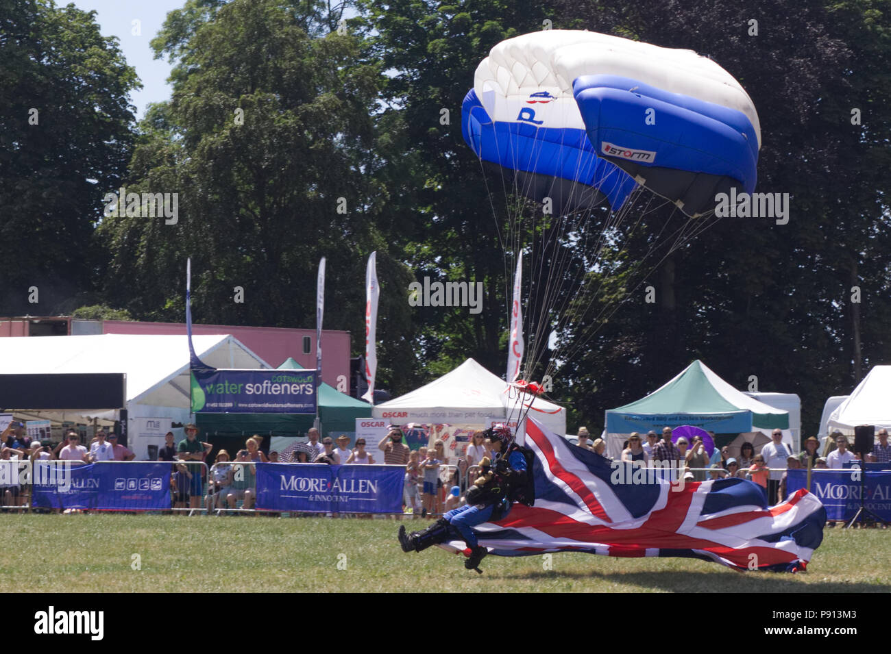 The Poppy Parachute team Stock Photo - Alamy