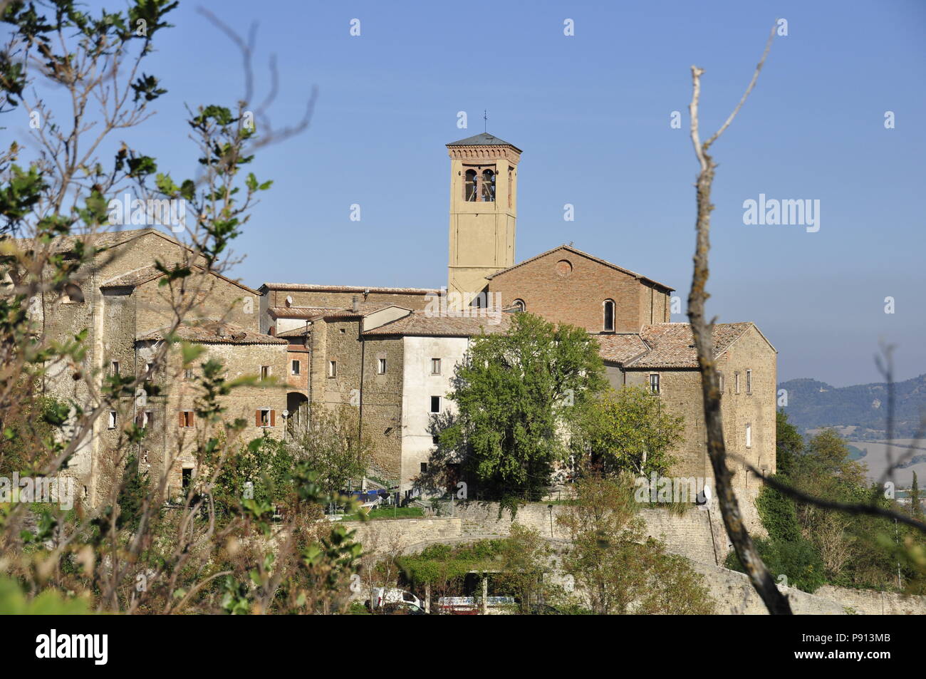 Church remote countryside italy hi-res stock photography and images - Alamy
