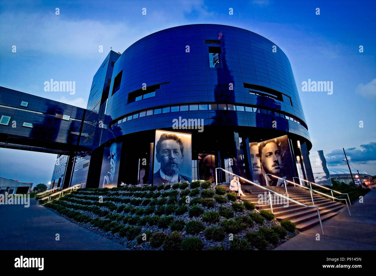 The Guthrie Theater, Minneapolis, Minnesota, was designed by Jean ...