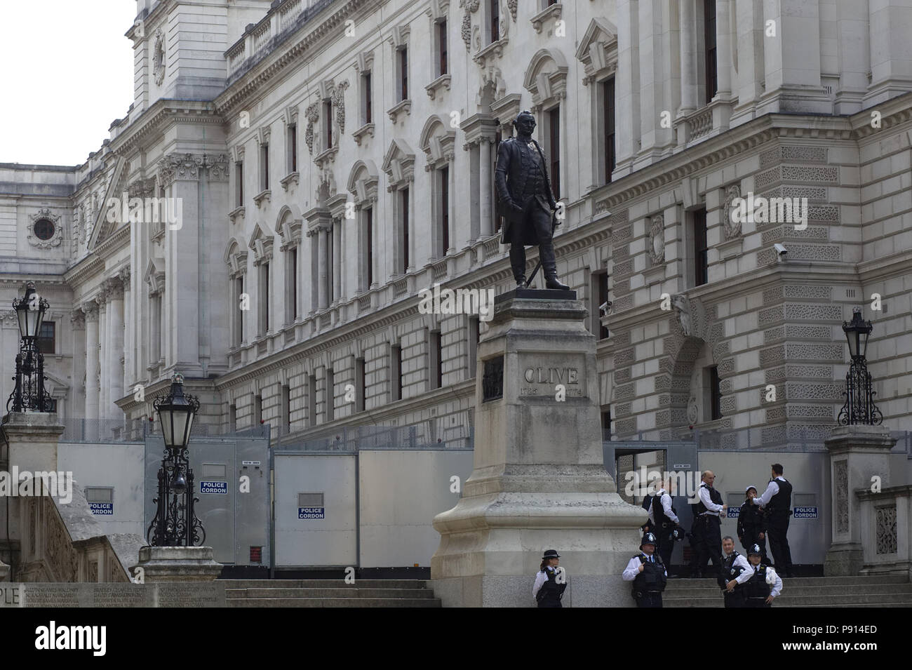 Police cordon, Heavy police presence in London Stock Photo - Alamy