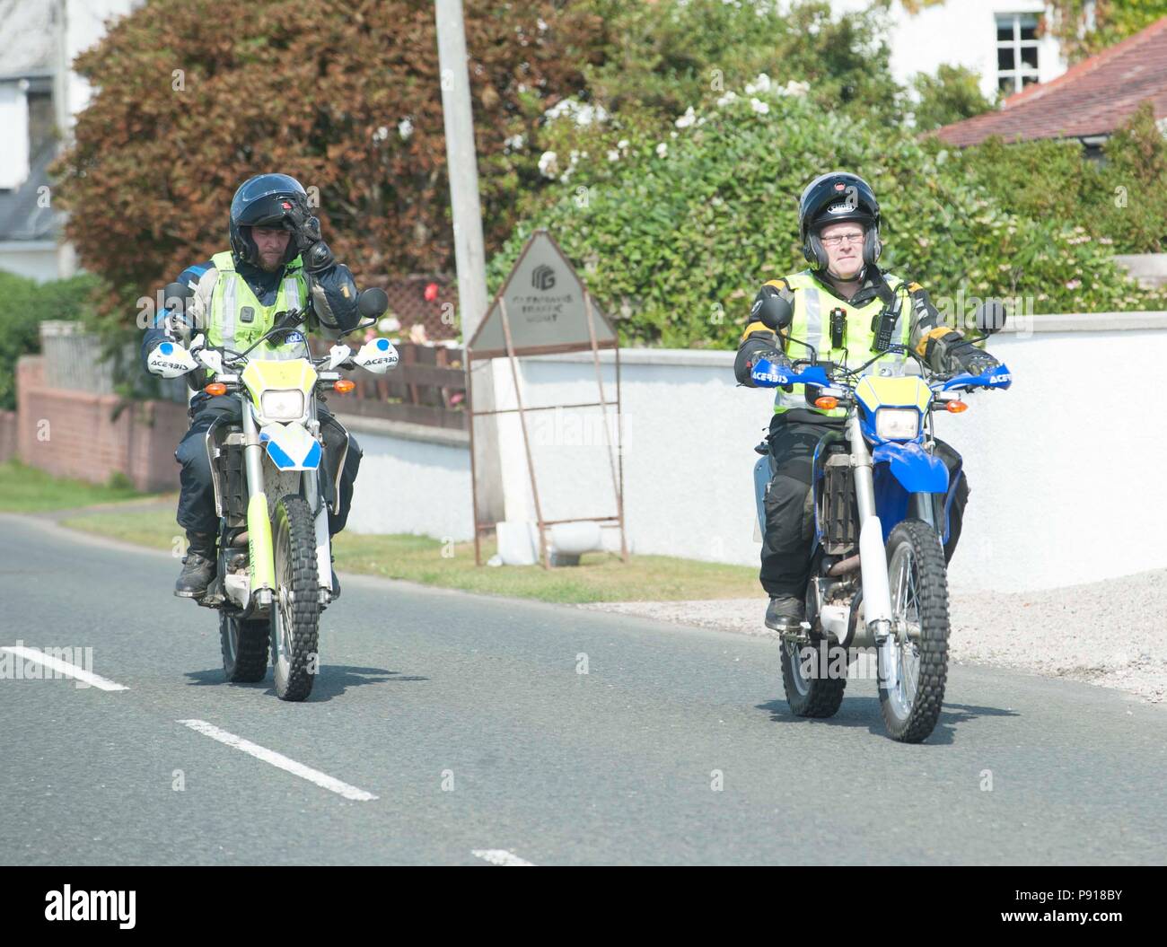 Vip convoy hi-res stock photography and images - Alamy