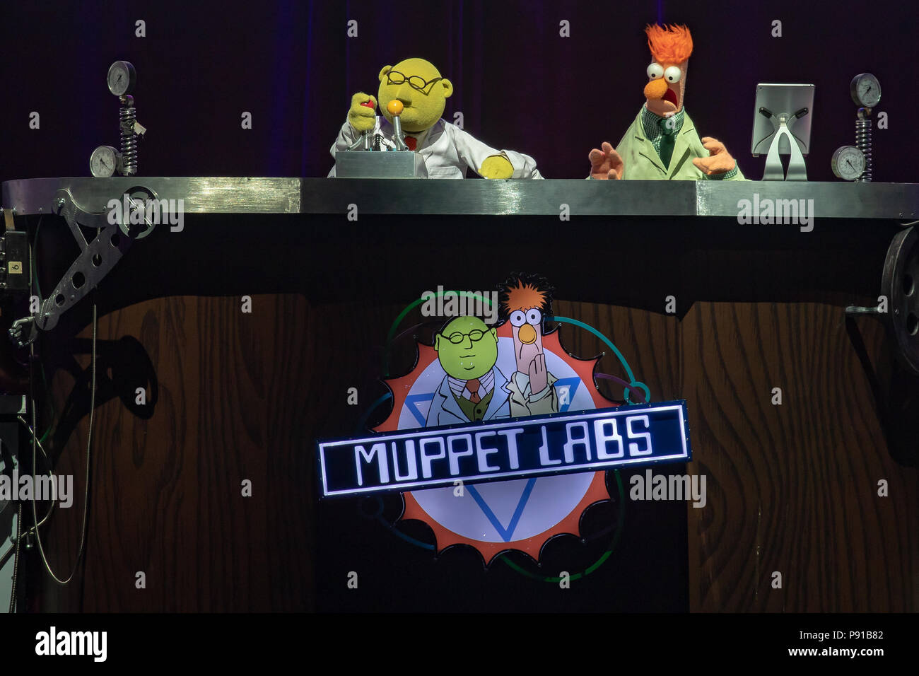 The O2 Arena, UK. 13th July 2018,Rowlf the Dog having a traditional ...