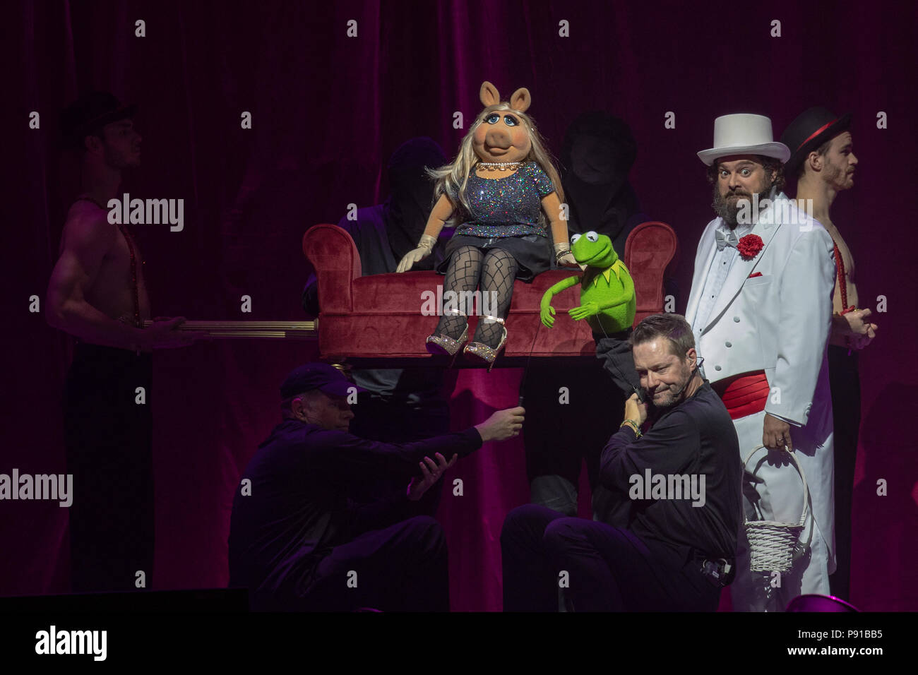 The O2 Arena, UK. 13th July 2018,Kermit and Miss Piggy At The Muppets ...