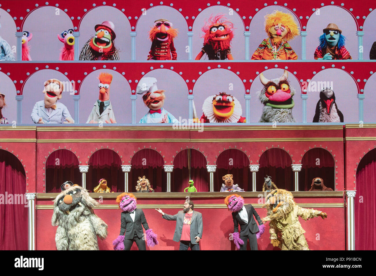 Statler and waldorf hi-res stock photography and images - Alamy