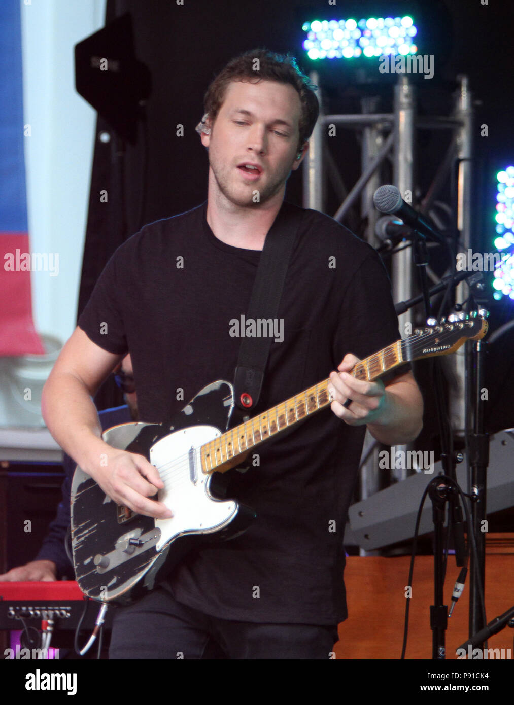 NEW YORK, NY July 13: Phillip Phillips performs on Fox & Friends All ...