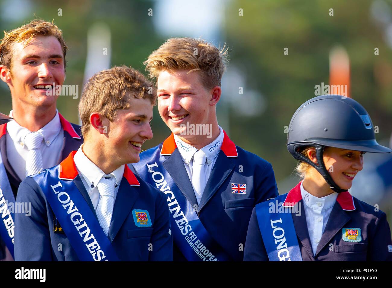 Winner team yr podium hi-res stock photography and images - Alamy