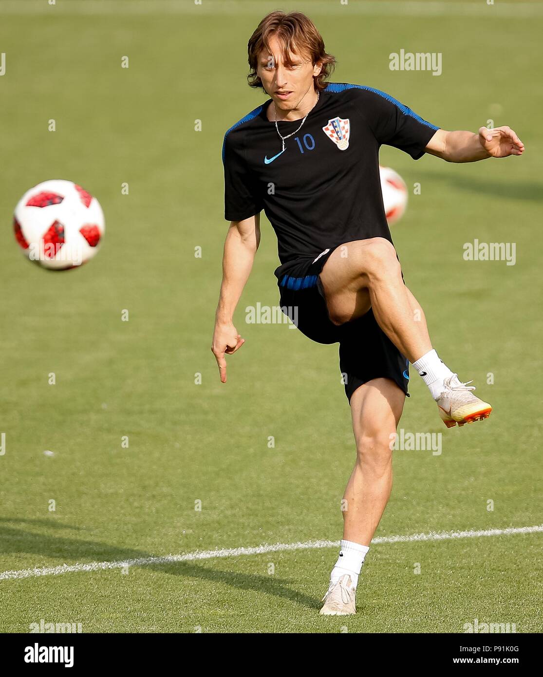 Luka modric training hi-res stock photography and images - Alamy