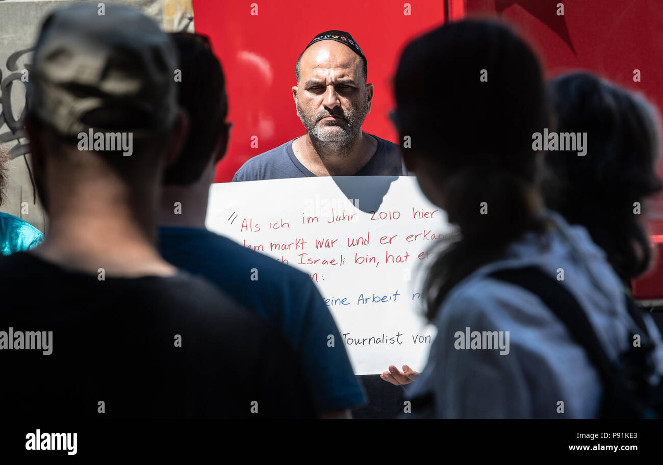 Berlin, Germany. 14th July, 2018. The Israeli Zeev Avrahami wearing a ...