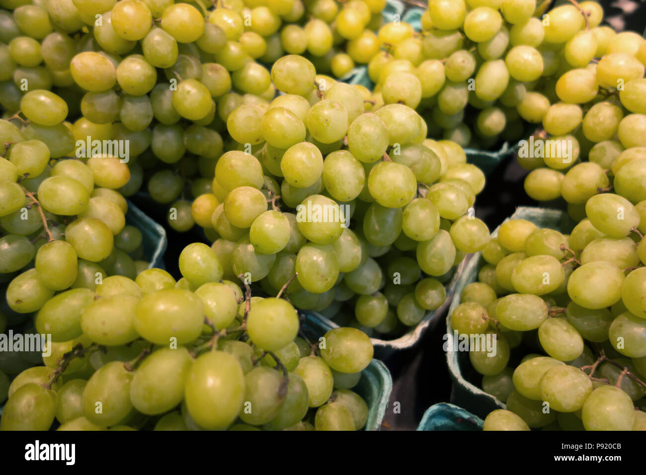 Green grape hi-res stock photography and images - Alamy