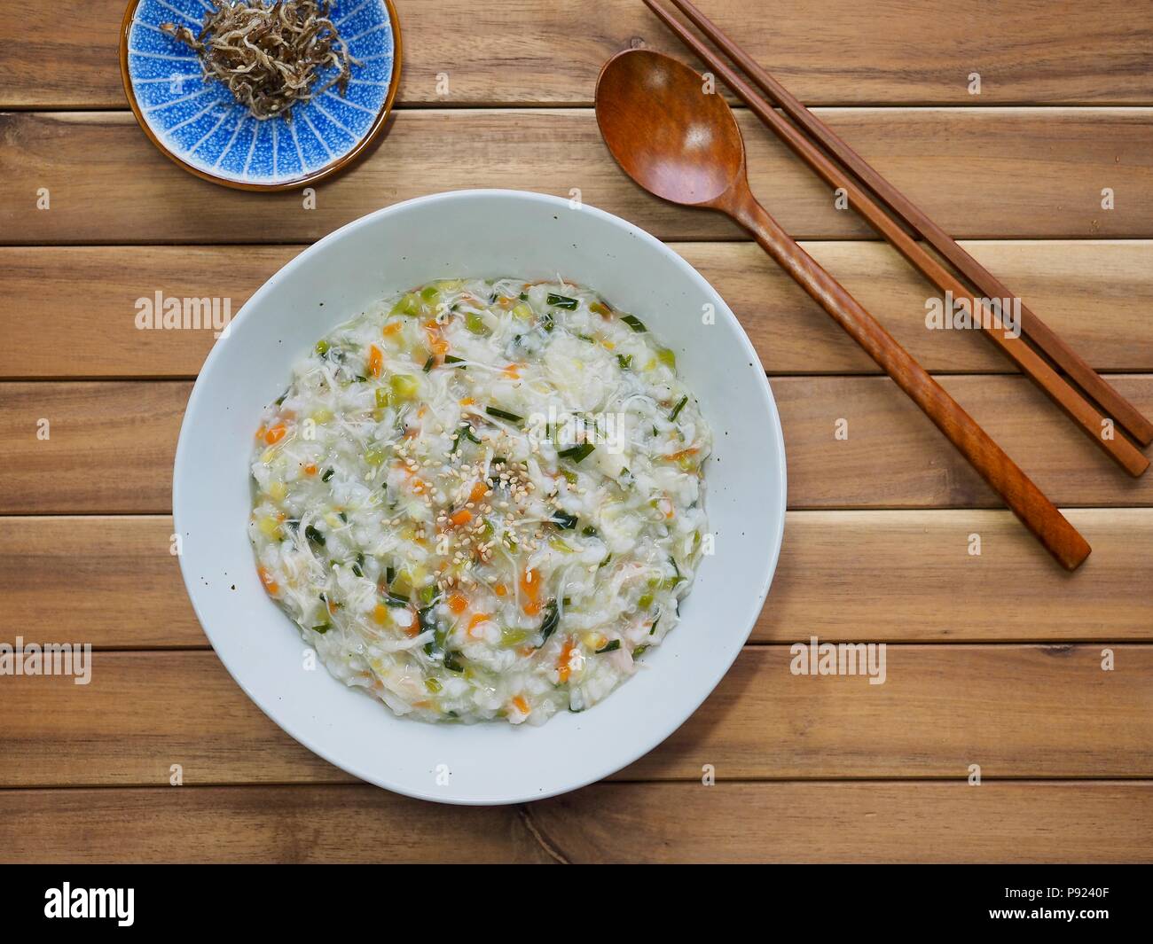 Korean food Chicken Rice Porridge, dak juk Stock Photo - Alamy
