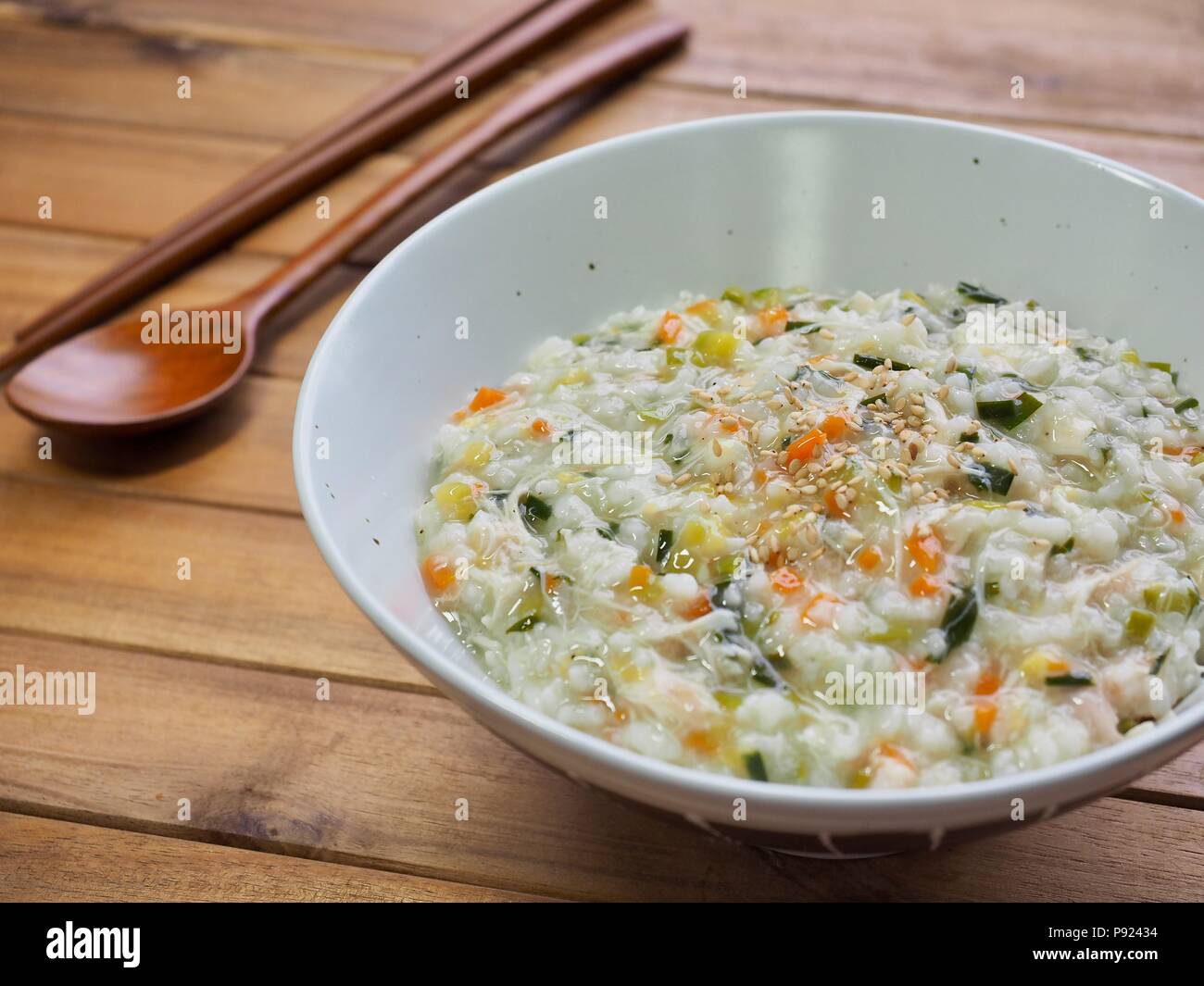 Korean food Chicken Rice Porridge, dak juk Stock Photo - Alamy