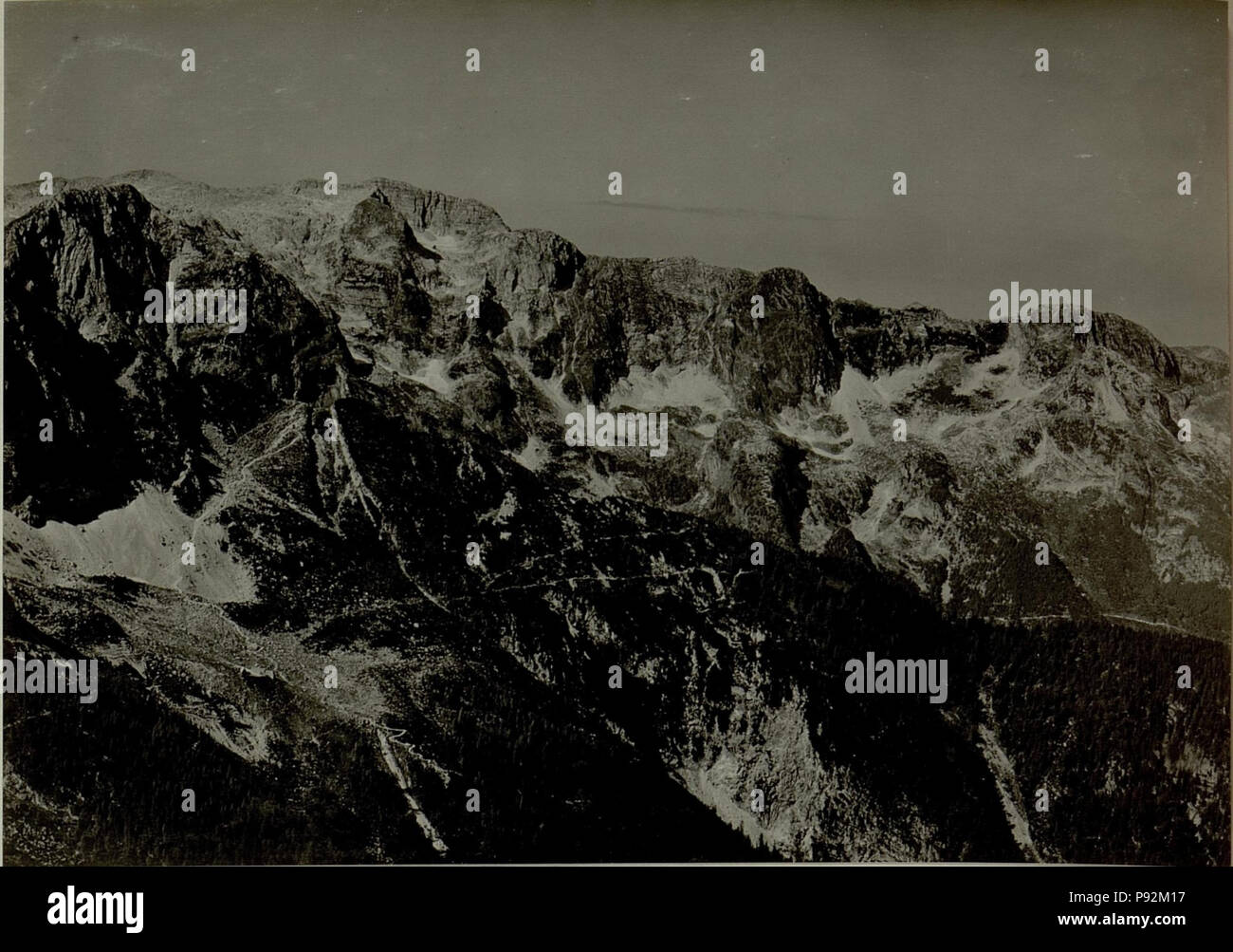 Kuk armee hi-res stock photography and images - Alamy