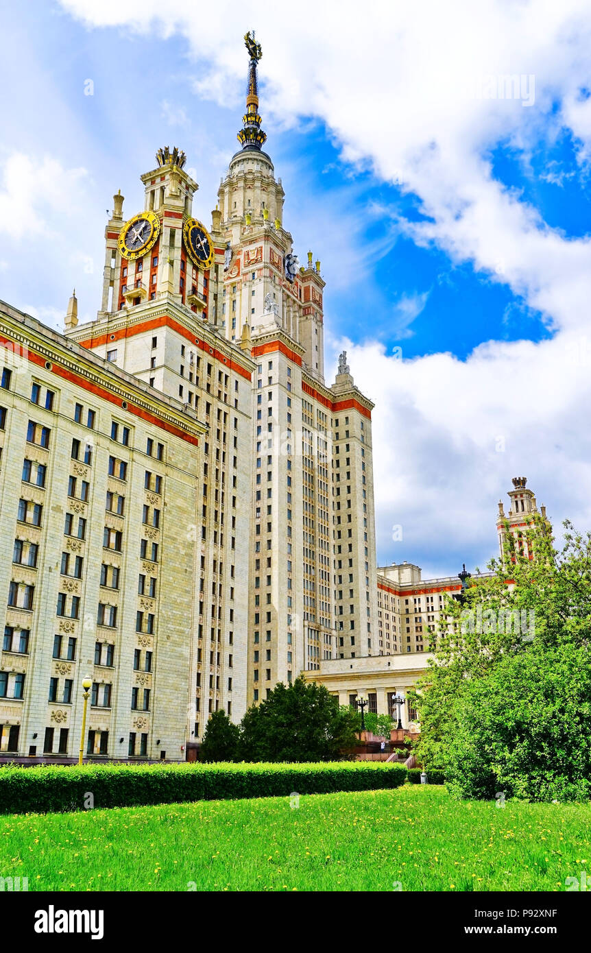 View of Moscow State University in summer in Moscow Stock Photo - Alamy