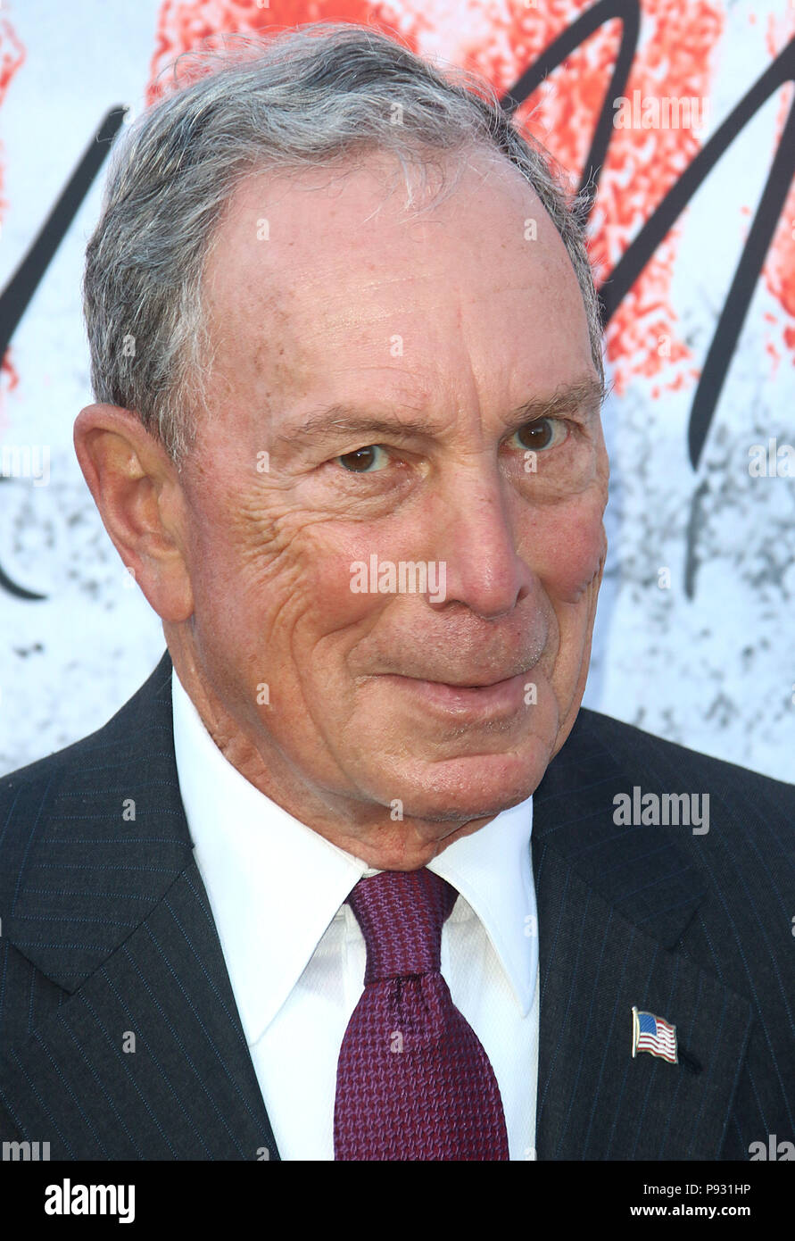 Bloomberg gallery hi-res stock photography and images - Alamy