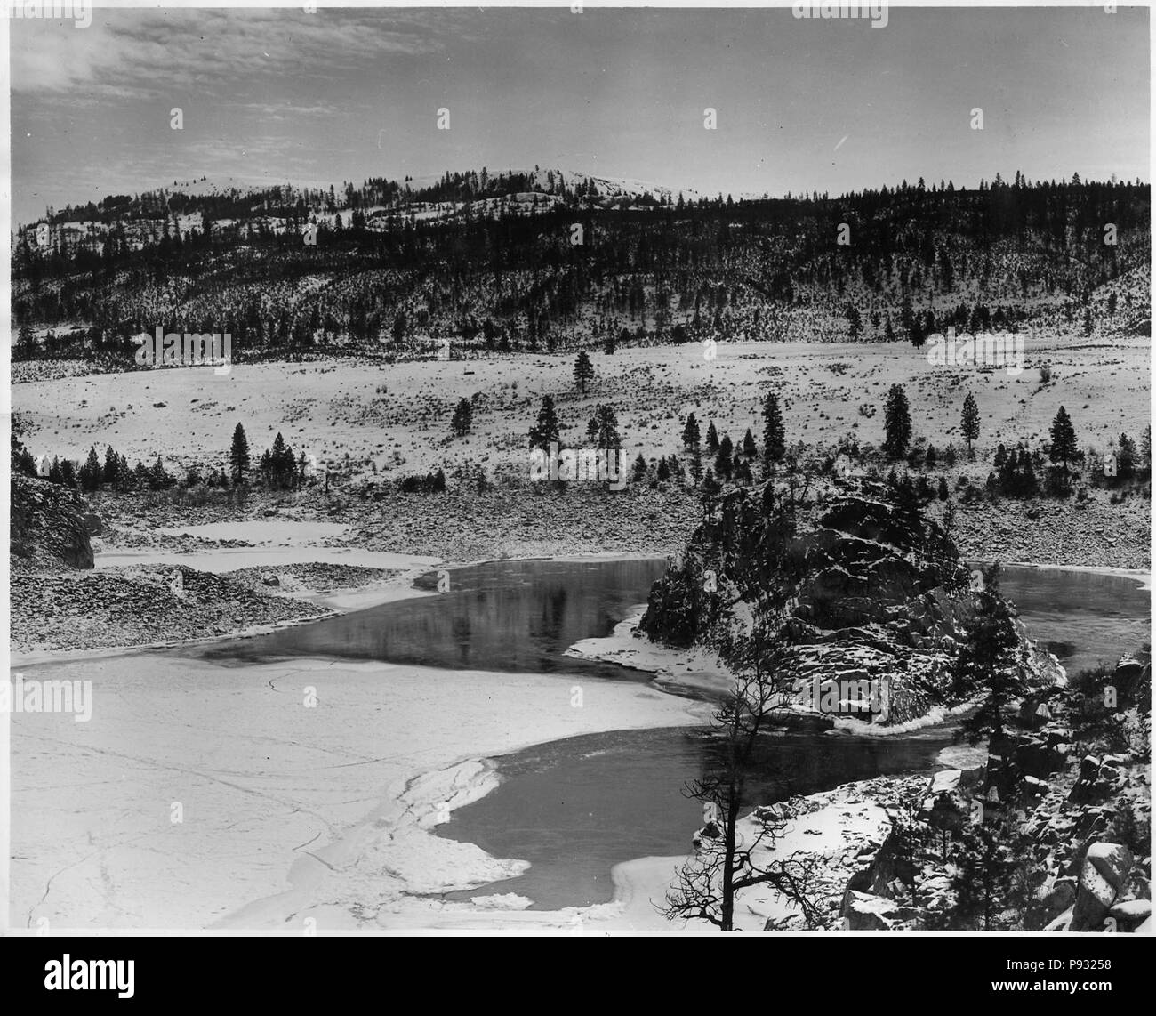 Downstream view hi-res stock photography and images - Alamy