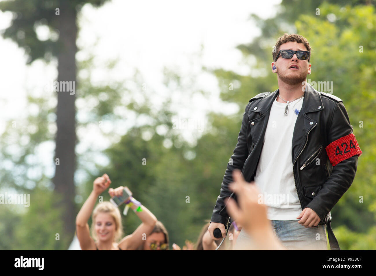 Bazzi concert hi-res stock photography and images - Alamy