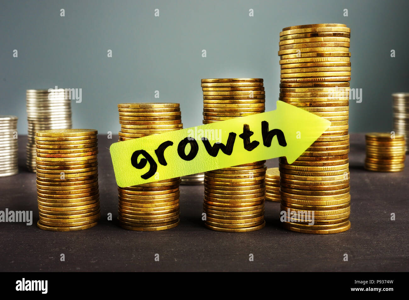 Wealth growth invest investment hi-res stock photography and images - Alamy