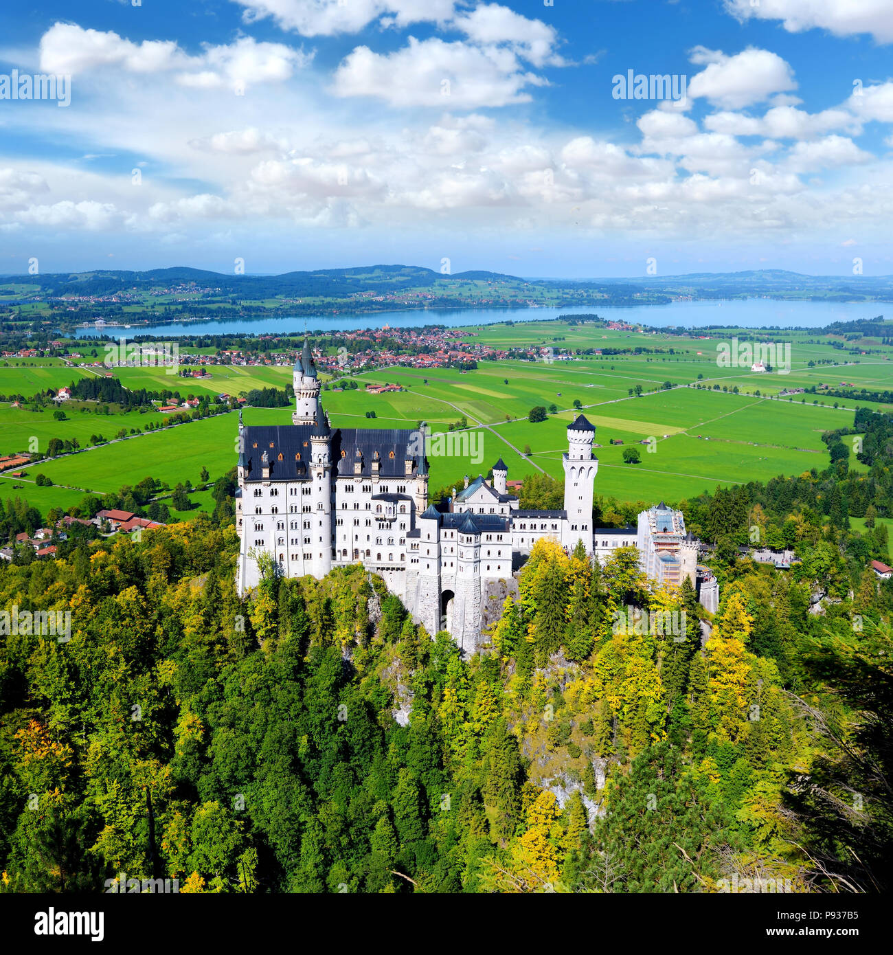 19th century romanesque revival palace hi-res stock photography and ...
