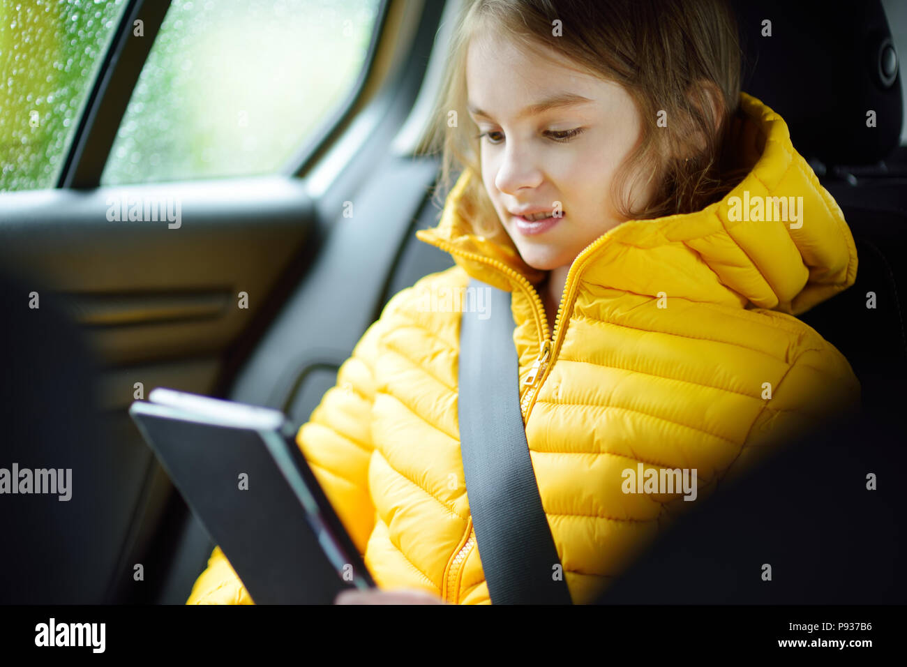 Kids book drive hi-res stock photography and images - Alamy