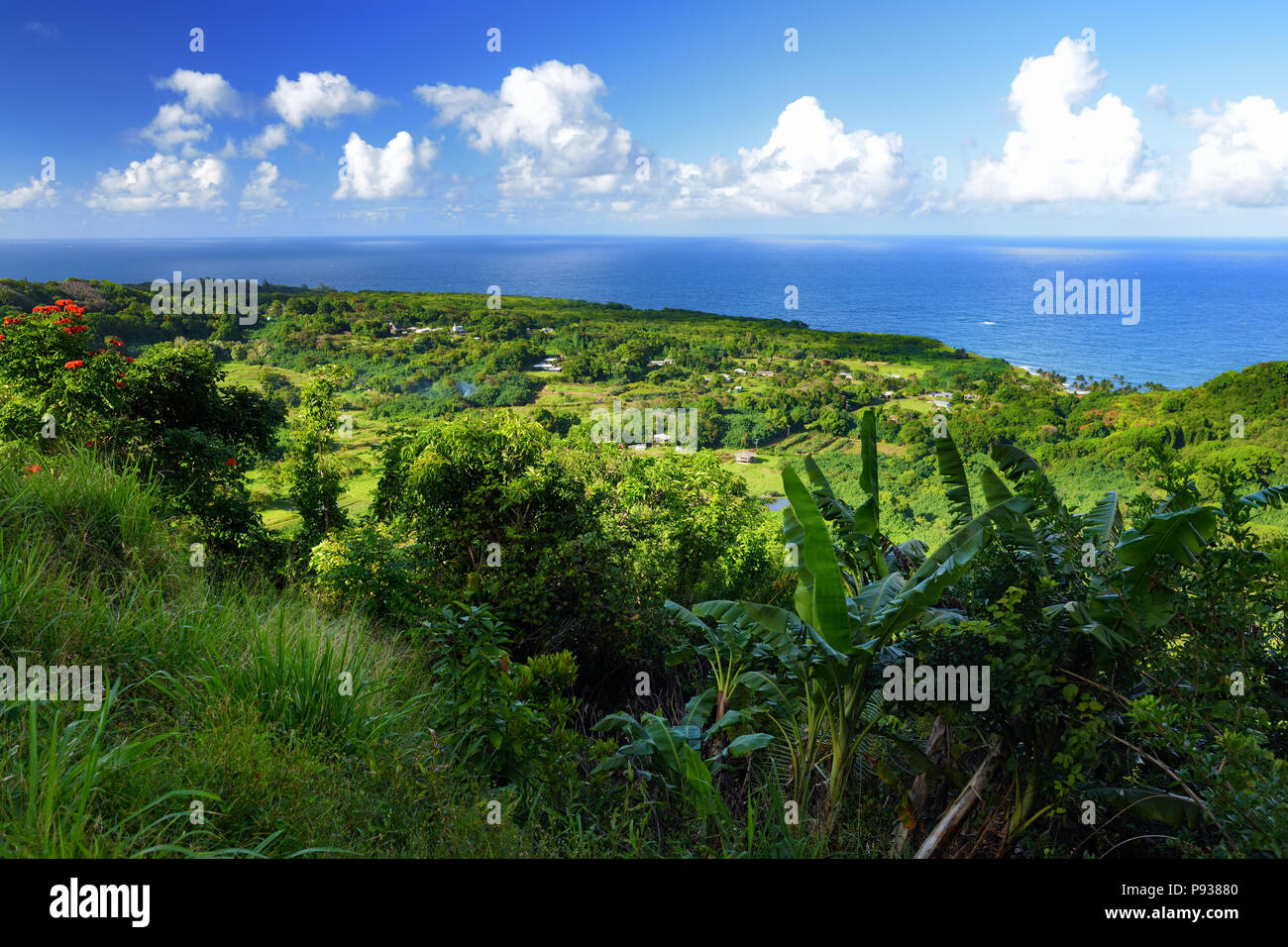 Beautiful views of Maui North coast seen from famous winding Road to ...