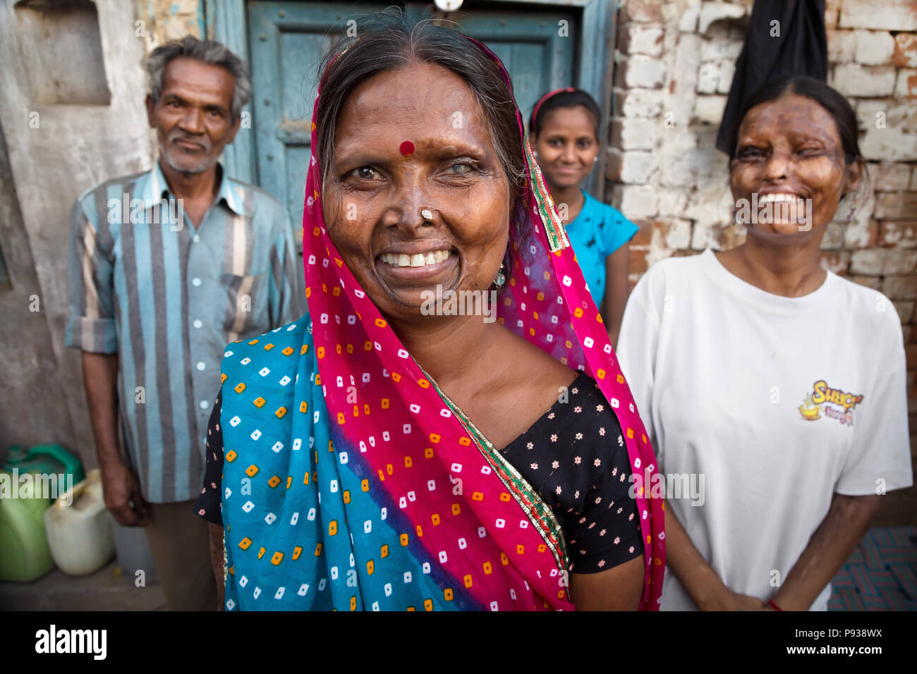 Gheeta with family, victim of Acid attack in Agra (from Stop Acid ...