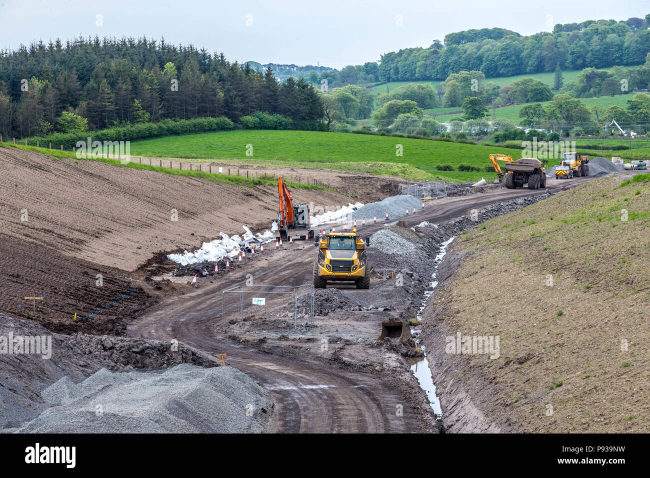 Heavy construction plant hi-res stock photography and images - Alamy