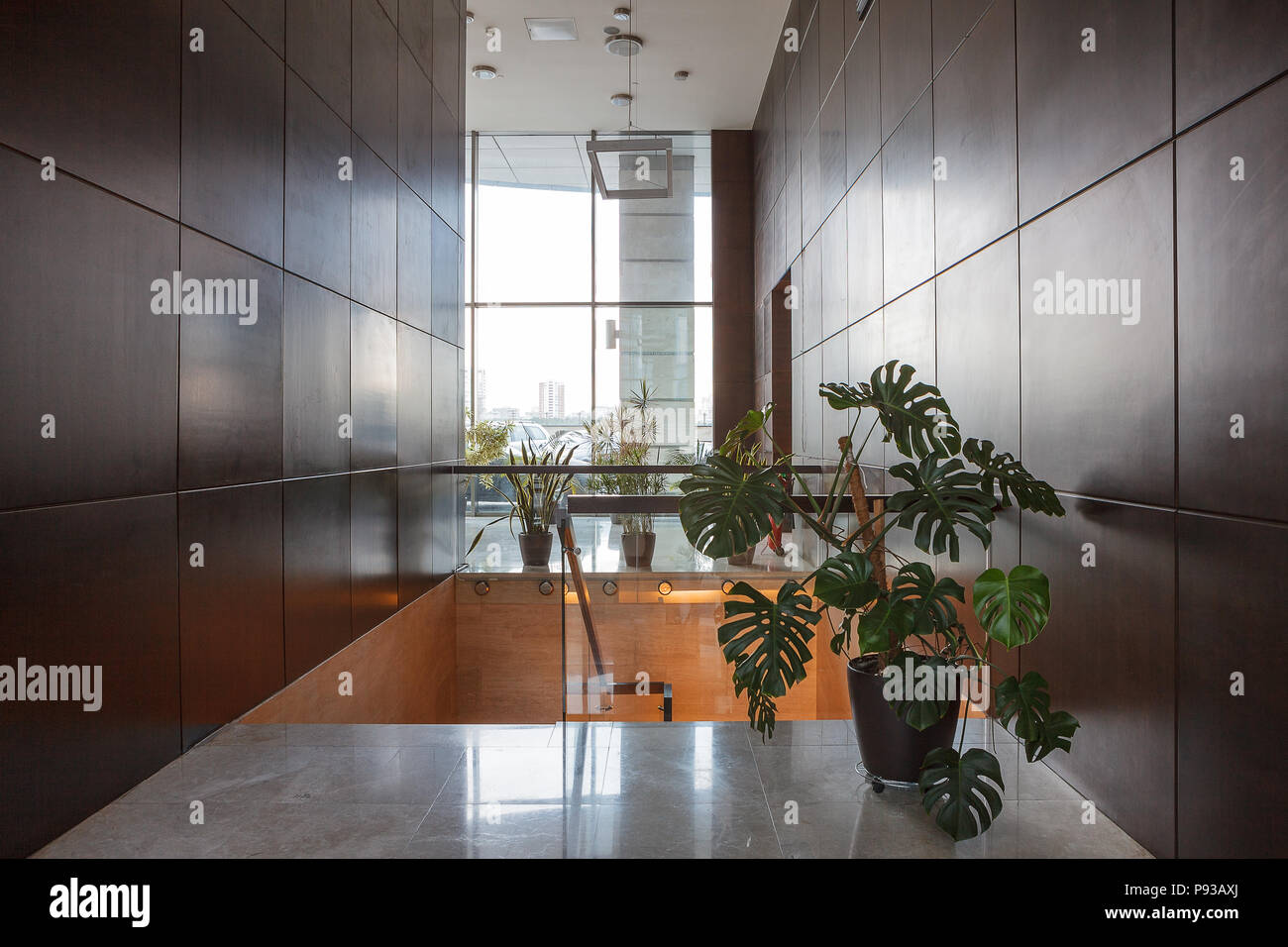 Modern apartment building reception hi-res stock photography and images ...