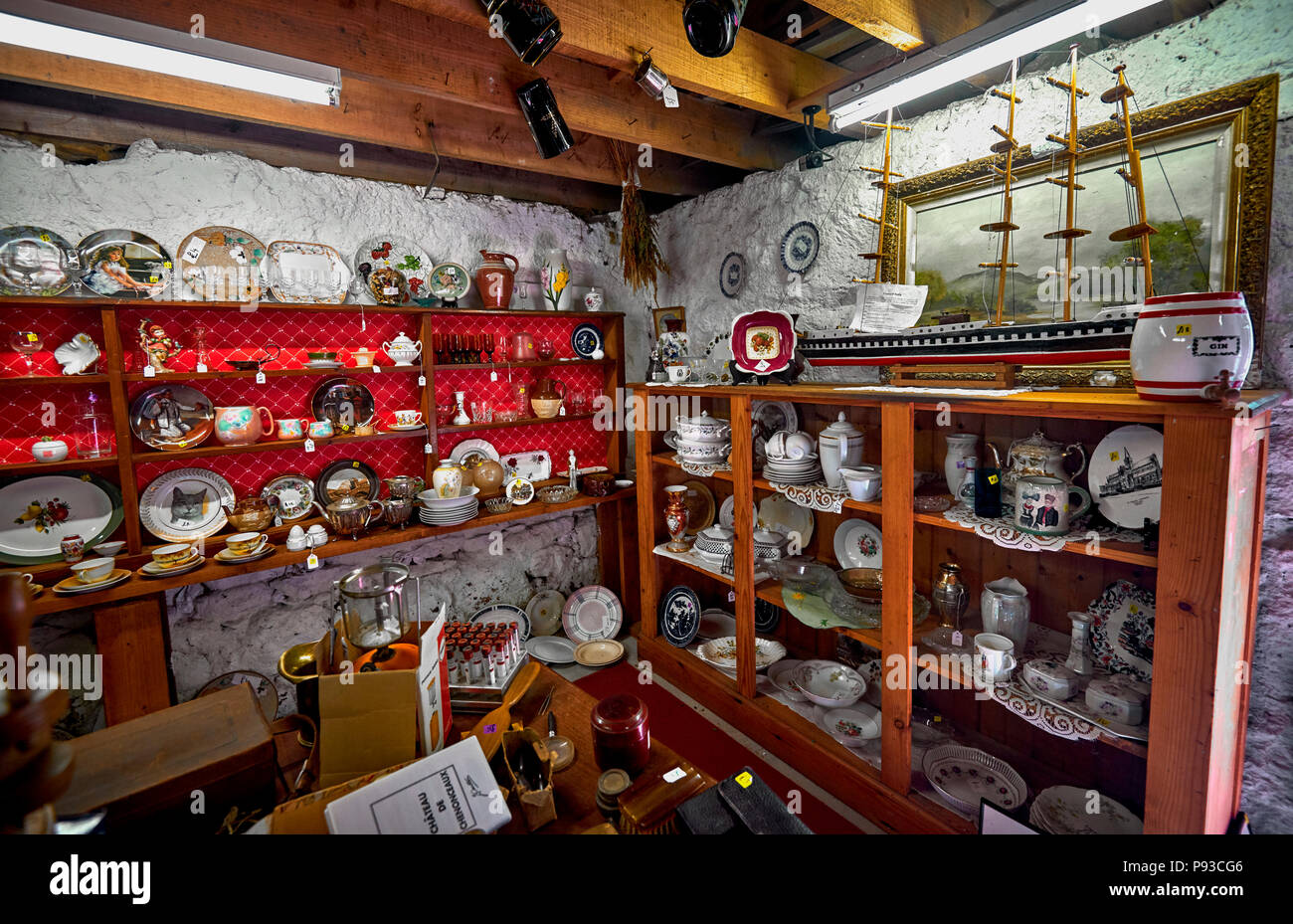 Auldearn Antiques (SC18 Stock Photo - Alamy