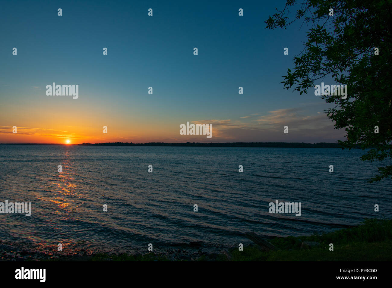 Lake champlain sunset hi-res stock photography and images - Alamy