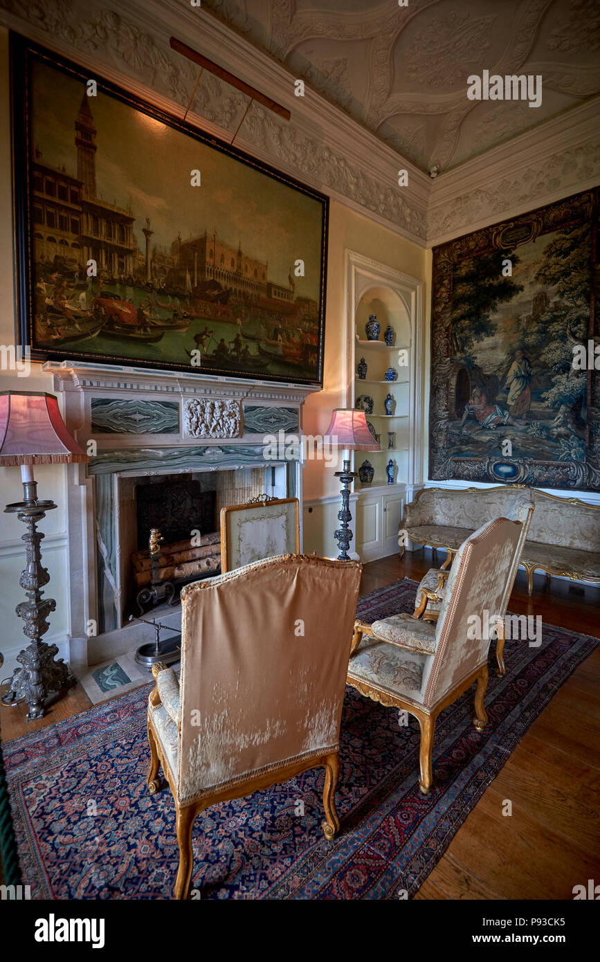 Dunrobin castle interior hi-res stock photography and images - Alamy