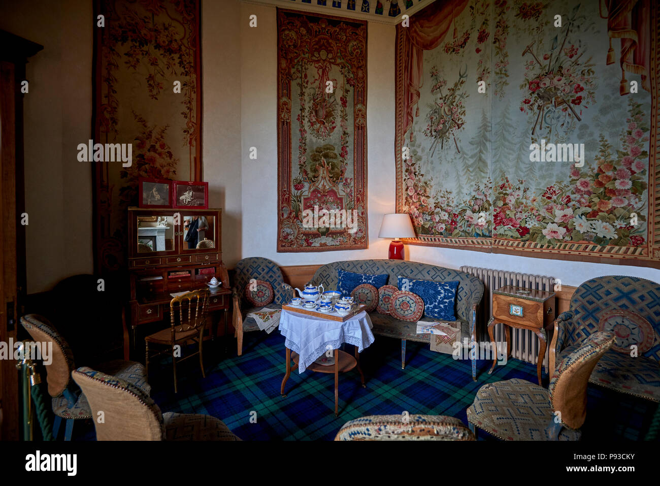 Dunrobin castle interior hi-res stock photography and images - Alamy
