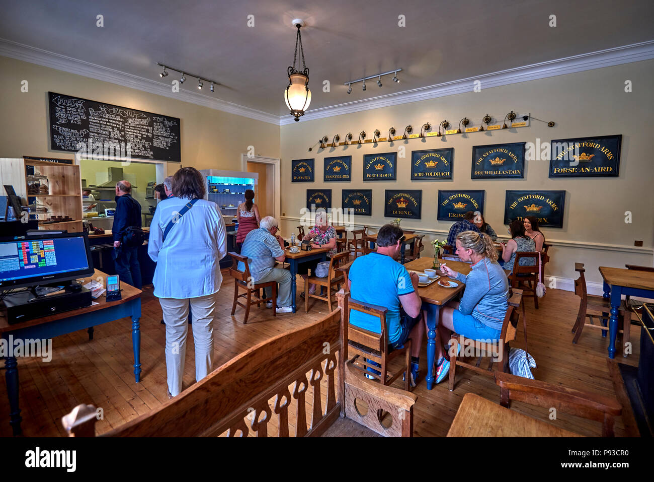 Dunrobin castle interior hi-res stock photography and images - Alamy