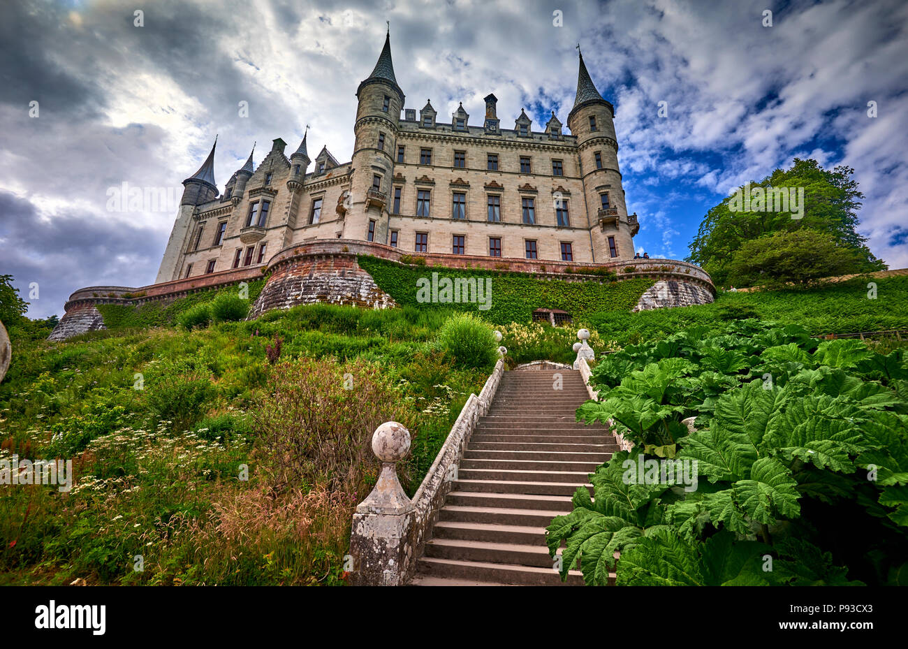 Dunrobin Castle (SC18 Stock Photo - Alamy