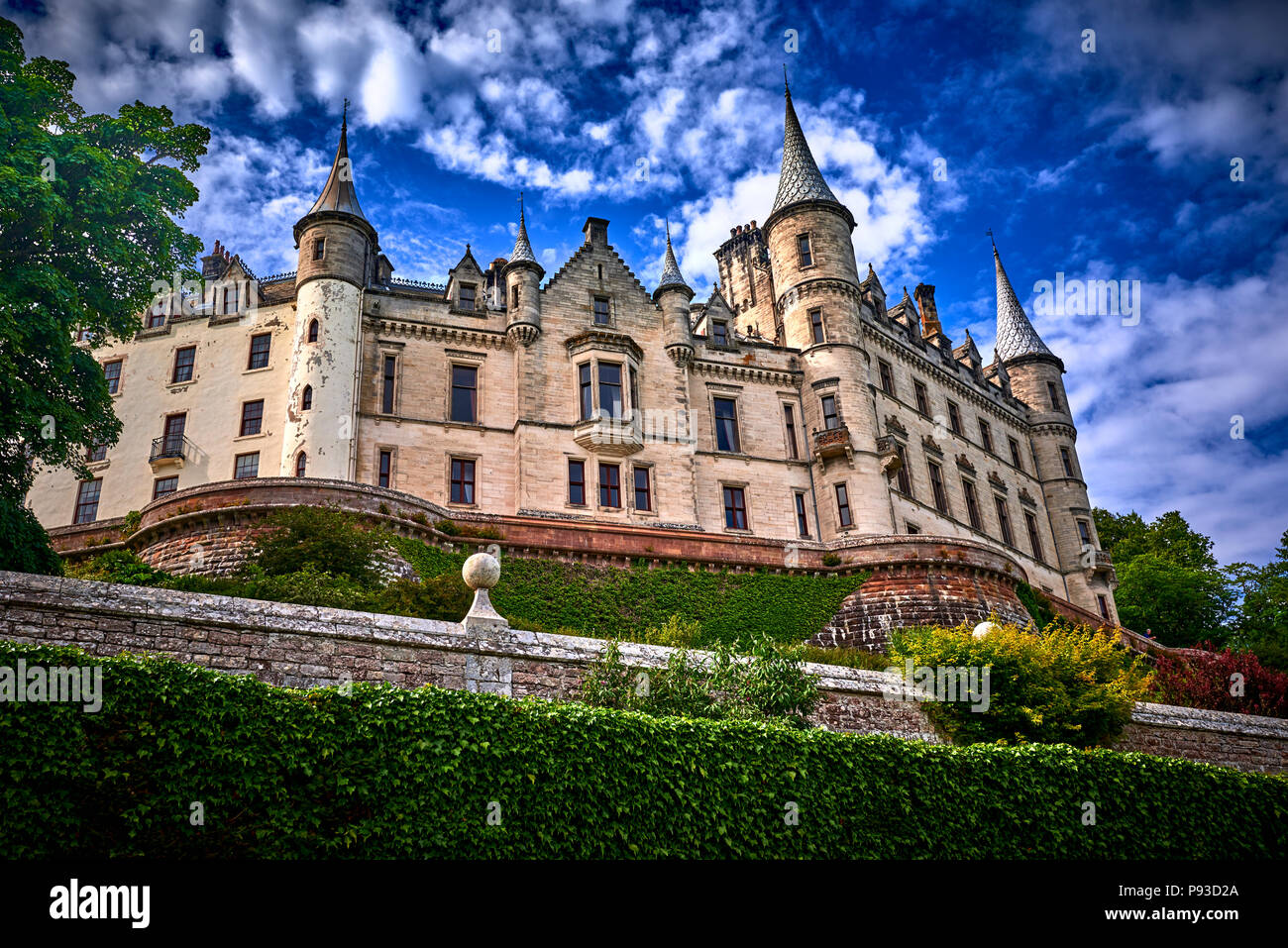 Dunrobin Castle (SC18 Stock Photo - Alamy