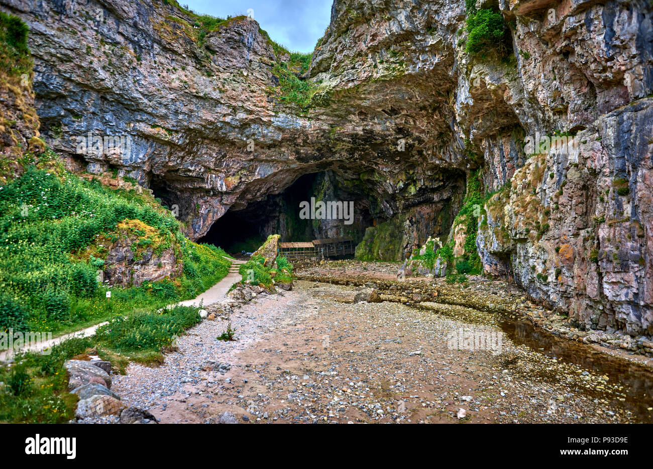 Smoo Cave (SC18 Stock Photo - Alamy
