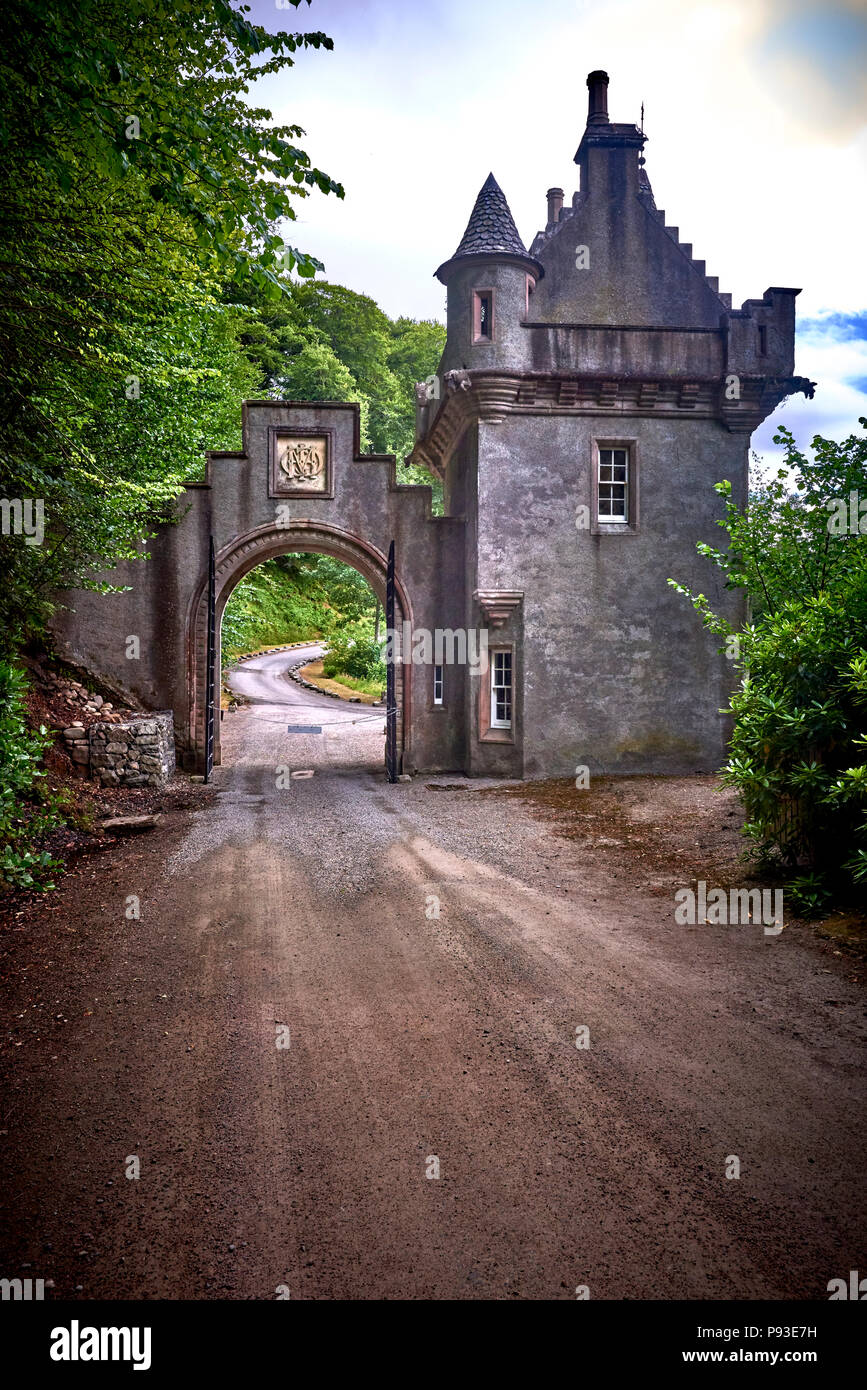 Ballindalloch Castle (SC18 Stock Photo - Alamy