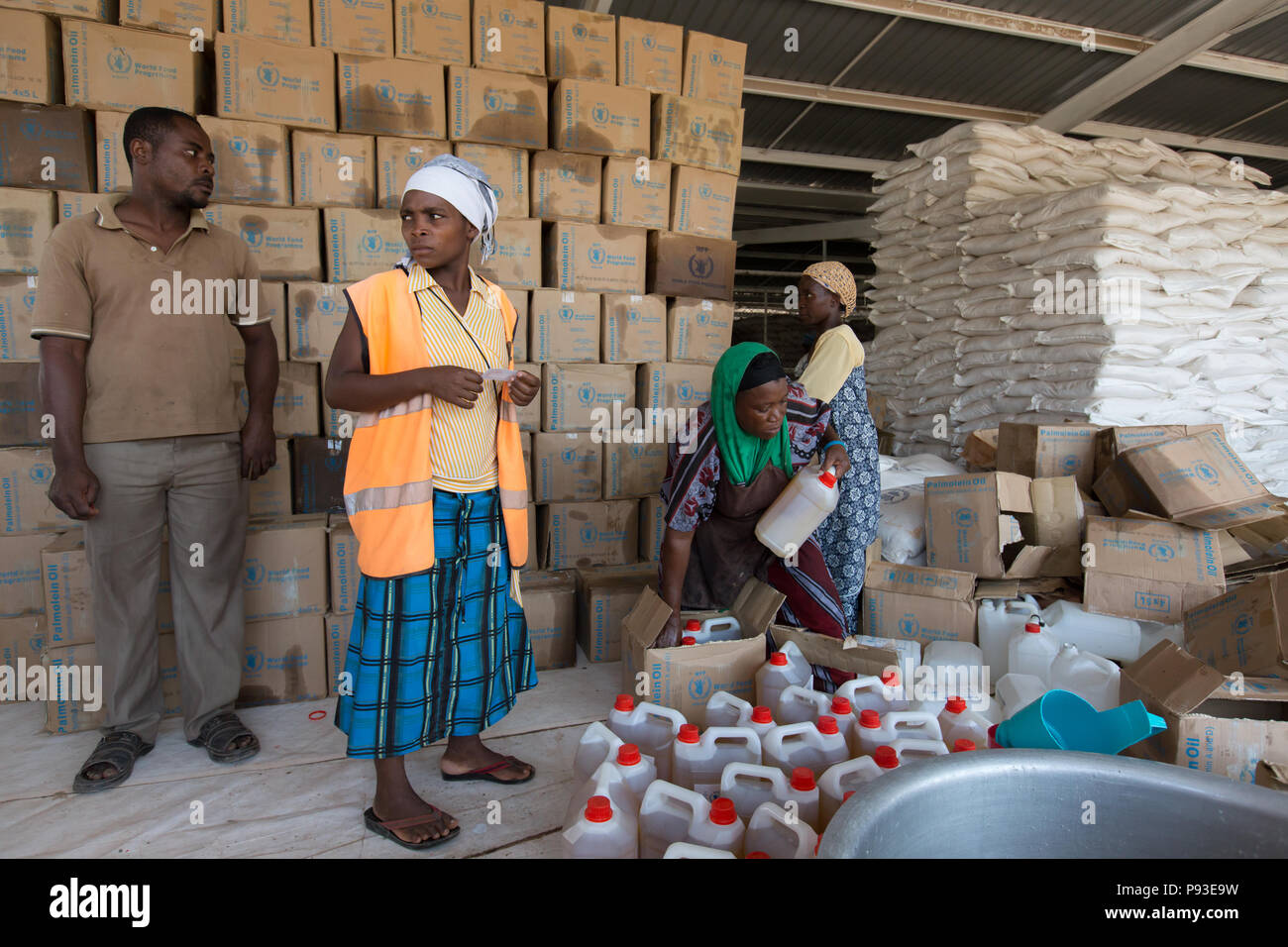 Kakuma, Kenya - Food distribution by the humanitarian aid organization ...