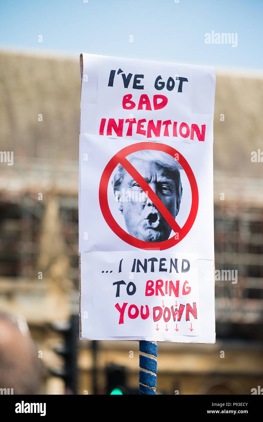 Anti donald trump poster hi-res stock photography and images - Alamy